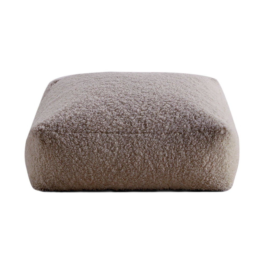 Lamb Pouf | gradodesign