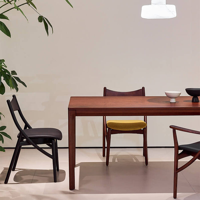 Horseshoe Solid Wood Dining Table | gradodesign